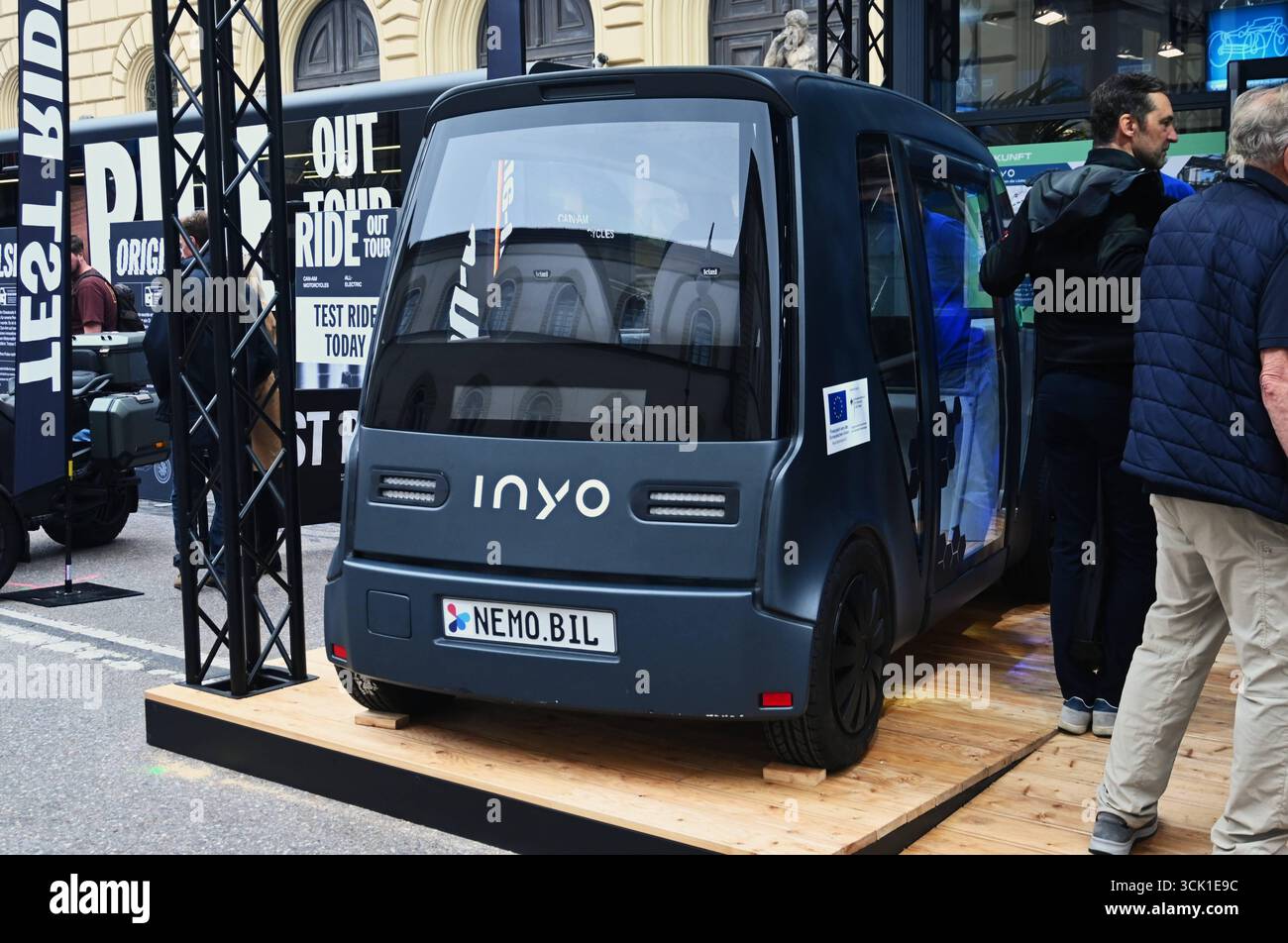 Die Internationale Automobil-Ausstellung, kurz IAA, ist eine der ...