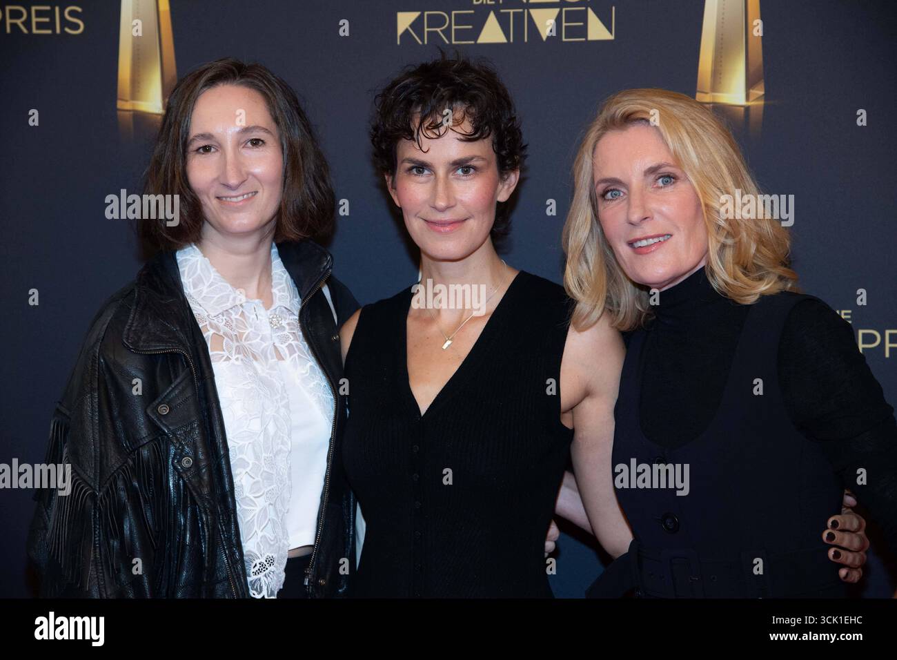 v.l. Lena FAKLER, Drehbuchautorin, Saralisa VOLM, Schauspielerin, Maria ...