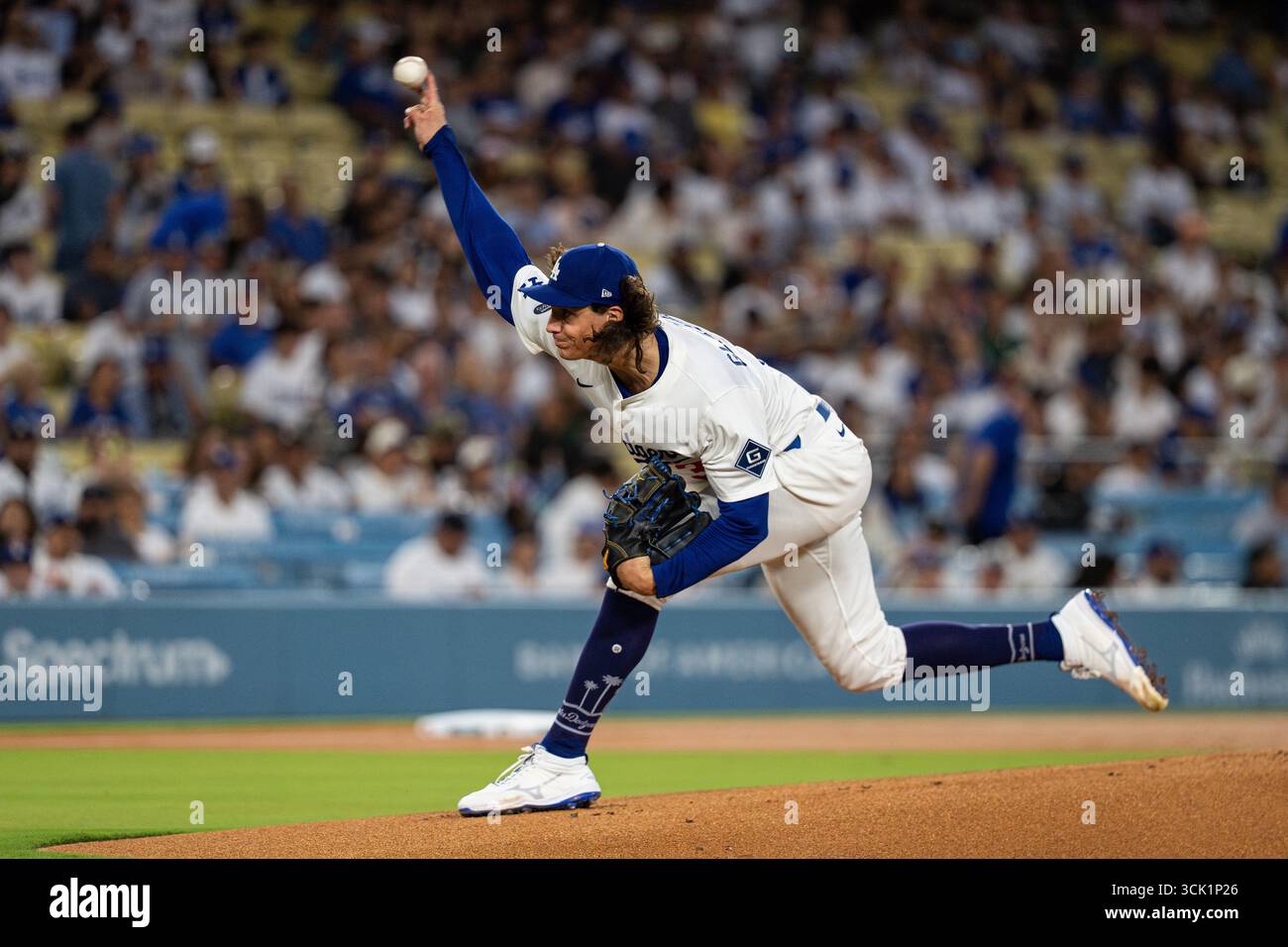 Los Angeles Dodgers pitcher Tyler Glasnow (31) throws during a MLB game ...