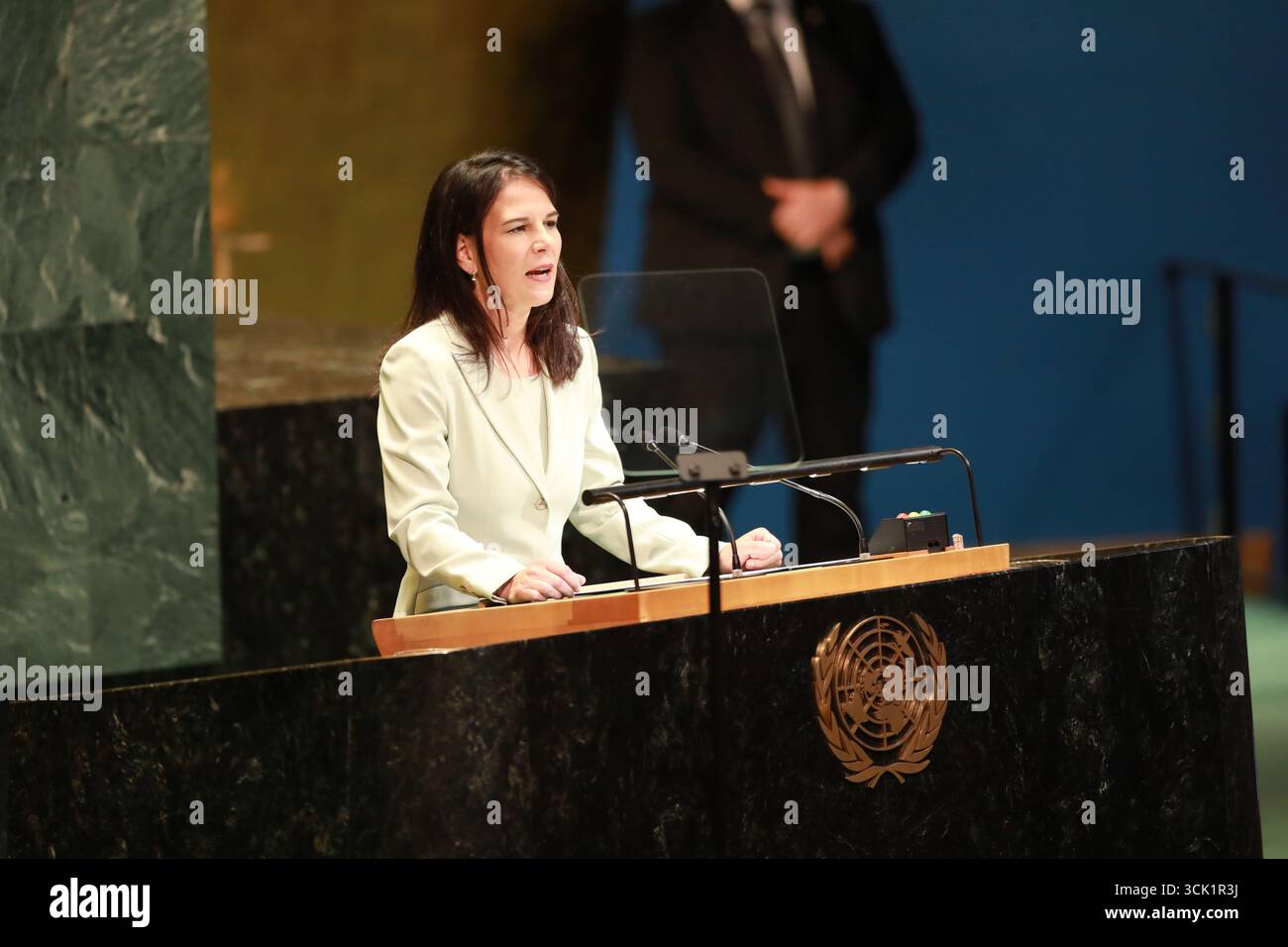 (250909) -- UNITED NATIONS, Sept. 9, 2025 (Xinhua) -- Annalena Baerbock ...
