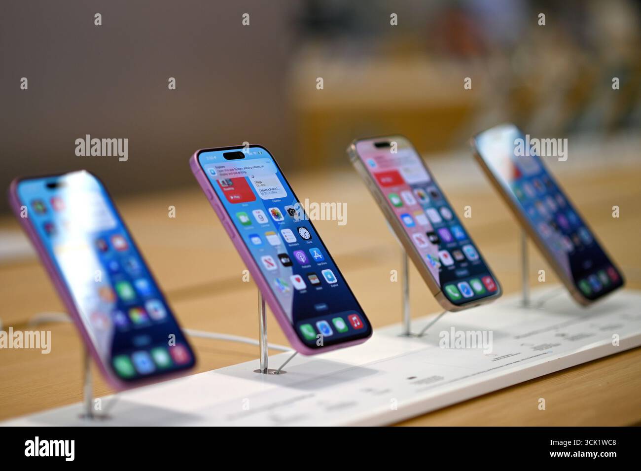 New York, USA. 09th Sep, 2025. Apple iPhones on display at an Apple ...