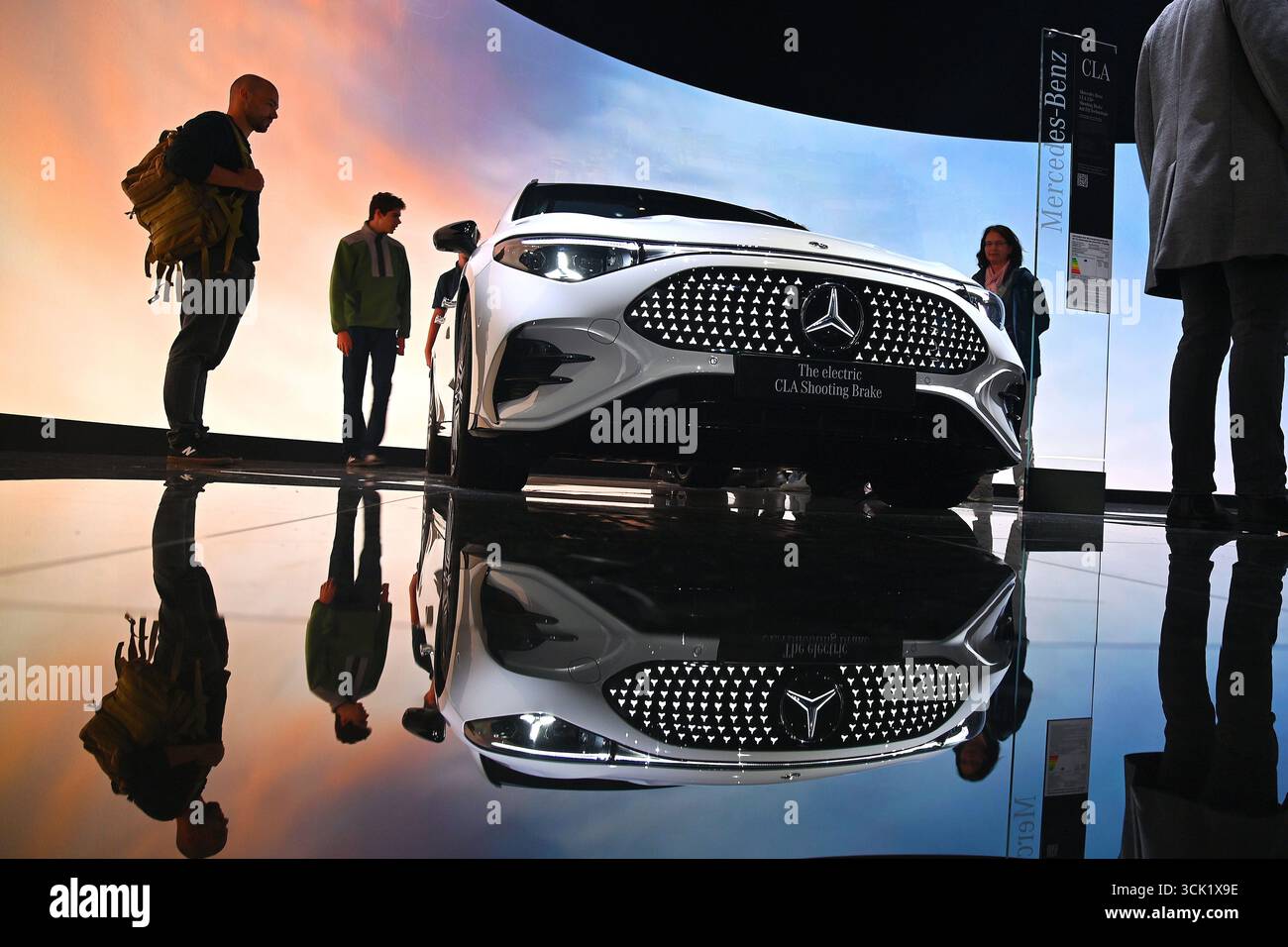 Stand von Mercedes,Open Space.Mercedes CLA electric, Logo,Emblem ...