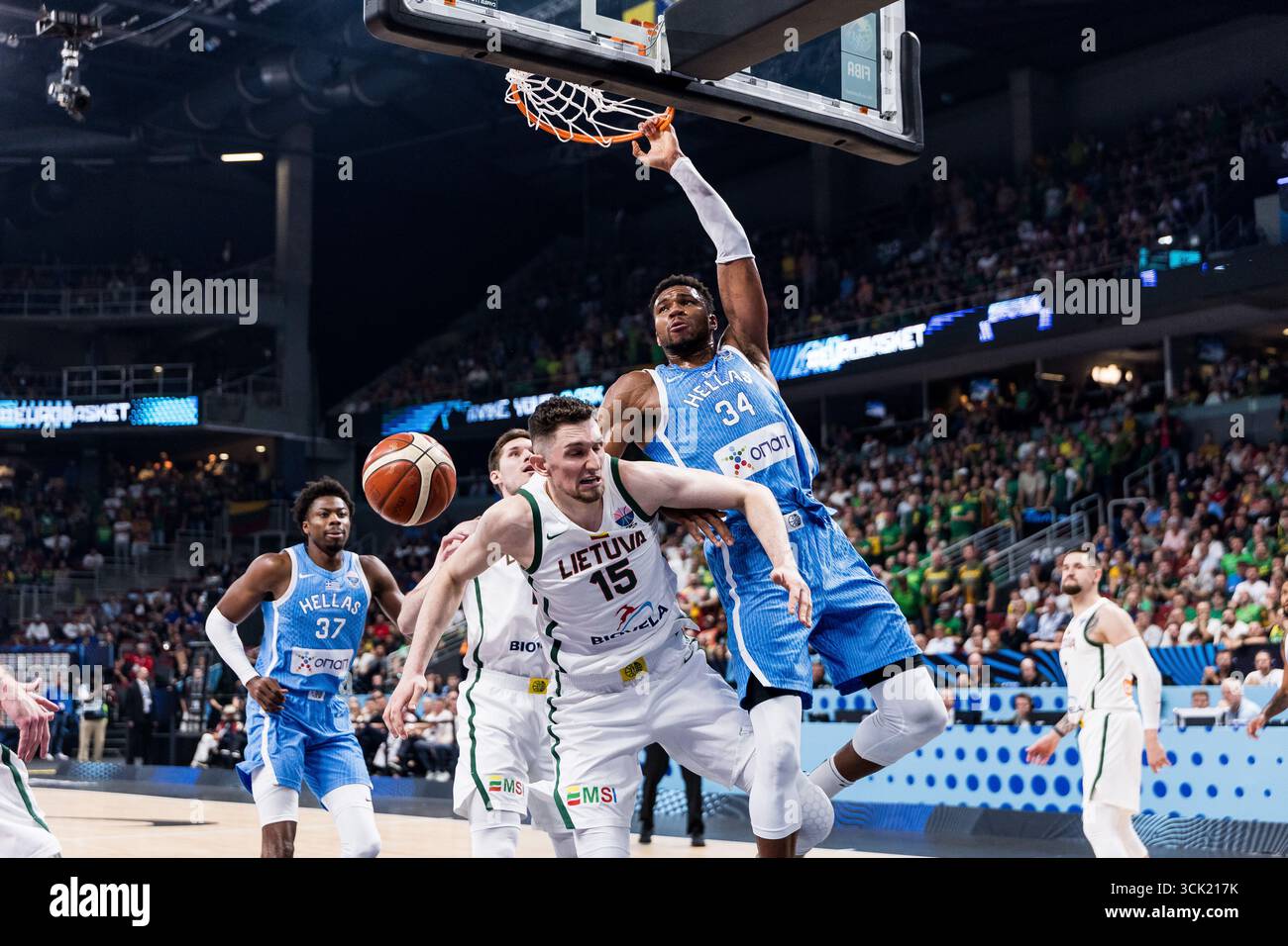 Laurynas Birutis (Litauen, 15), Giannis Antetokounmpo (Griechenland, 34 ...