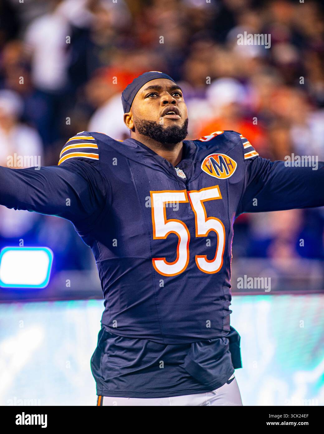 Chicago, IL, USA. 08th Sep, 2025. Chicago Bears Dayo Odeyingbo (55 ...