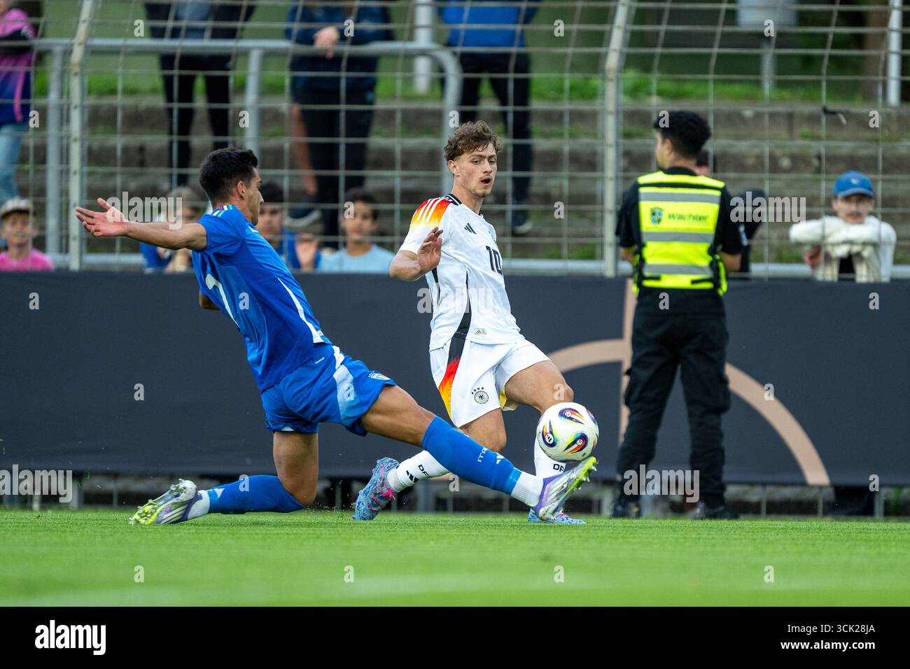 Konate, Ismael (Italien U20, #07), Krattenmacher, Maurice (Deutschland ...