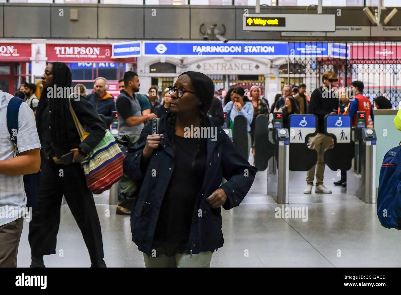 London, UK. 10th September, 2025. Commuters at Farringdon Station ...