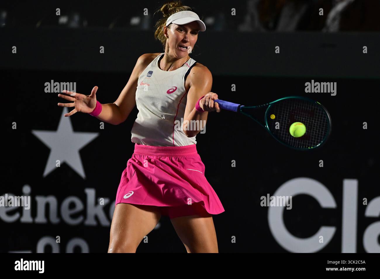 NEO QUIMICA ARENA Sao PAulo (SP), 09/09/2025 - WTA 250 / Bia Haddad ...