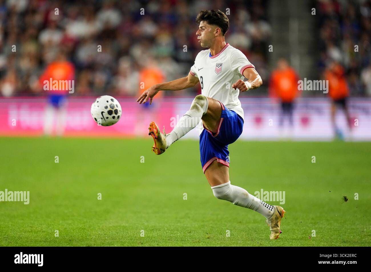 United States' Max Arfsten controls the ball during the first half of a ...