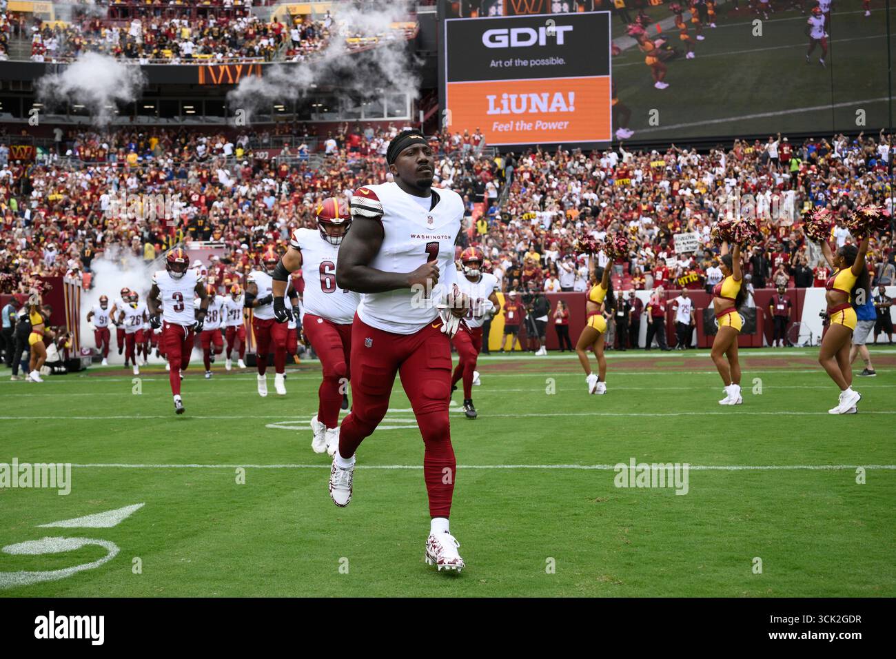 Washington Commanders wide receiver Deebo Samuel (1) and others take to ...