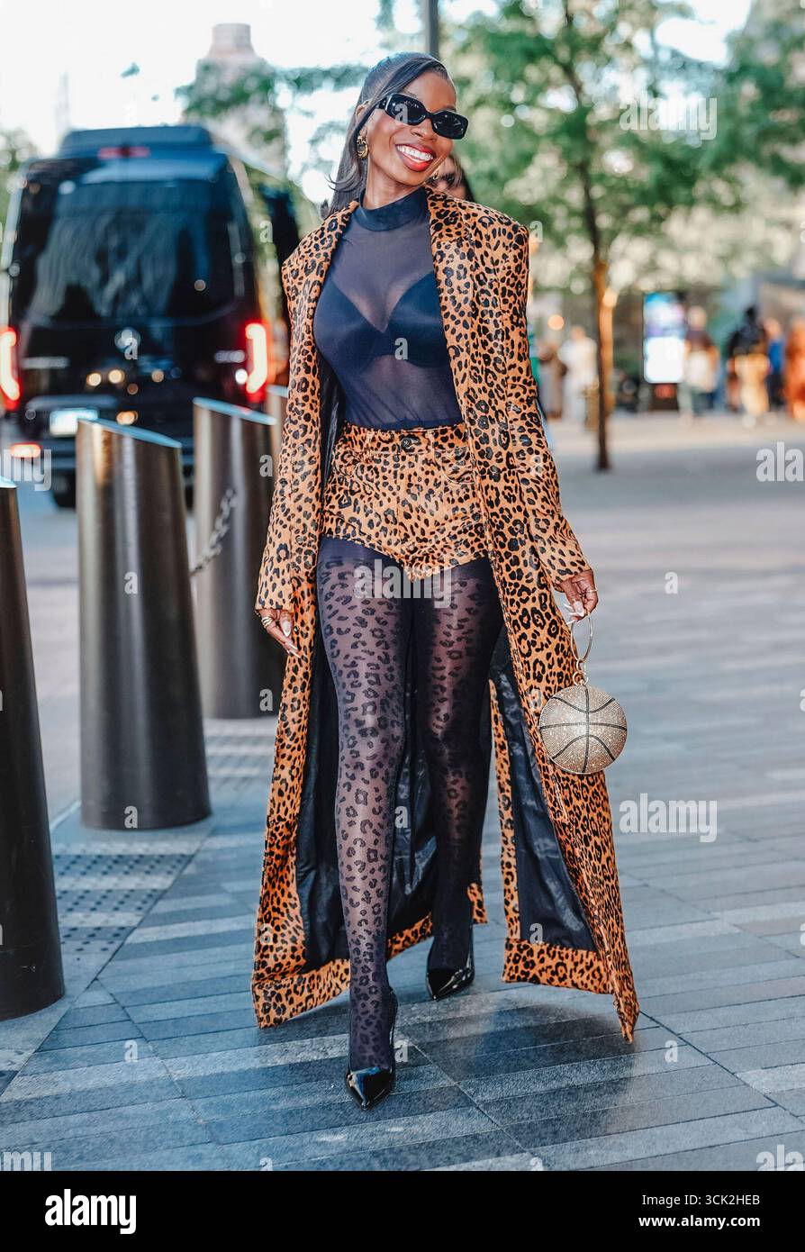 Photo by: zz/XNY/STAR MAX/IPx 2025 9/8/25 Olandria Carthen is seen on ...