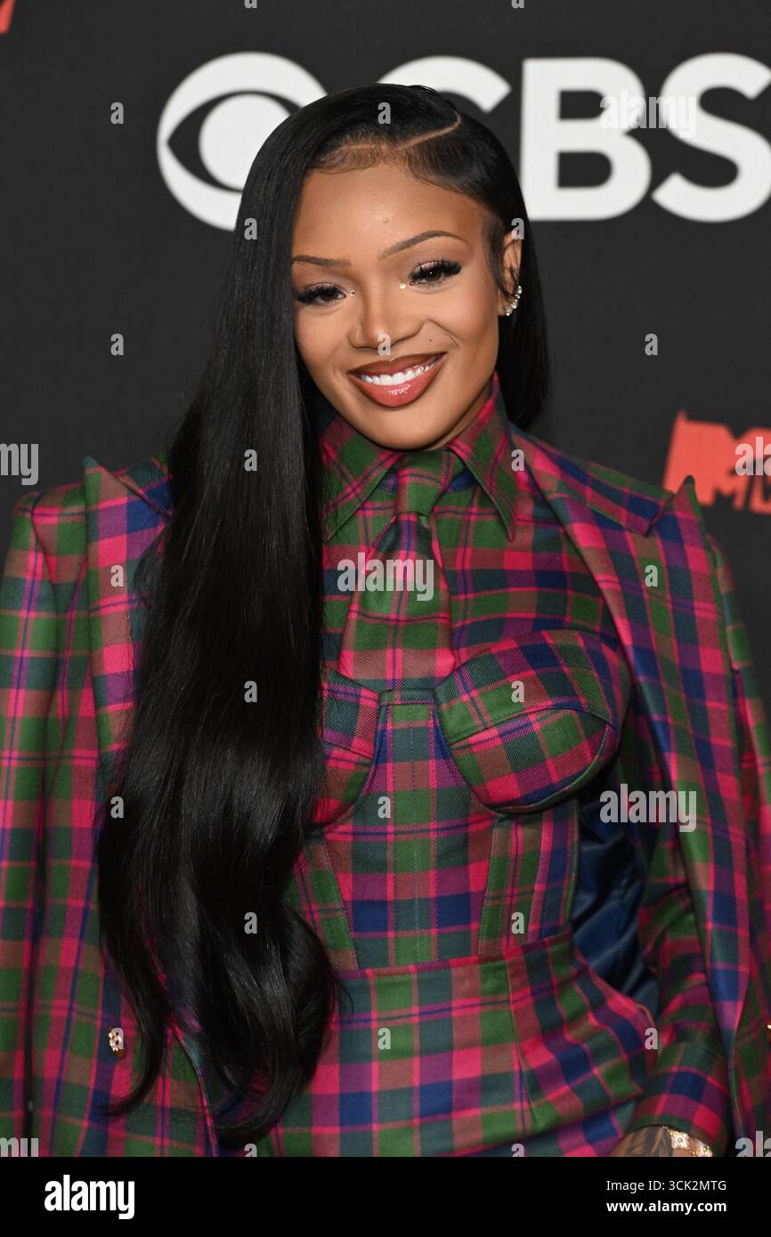 GloRilla attends the 2025 MTV Video Music Awards at UBS Arena on ...