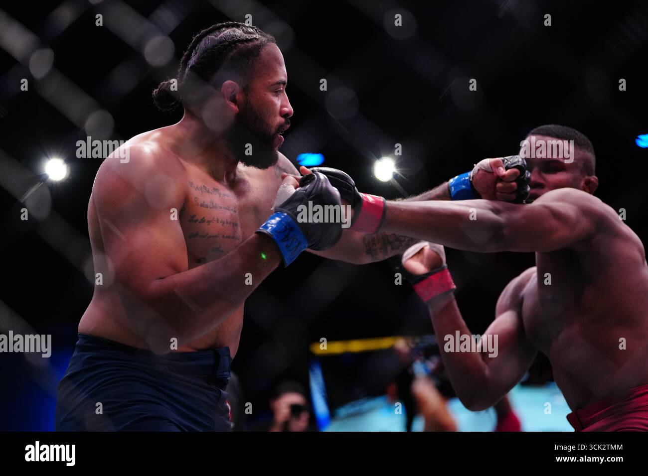 LAS VEGAS, NV - SEPTEMBER 9: Felipe Franco and Freddy Vidal meet in the ...