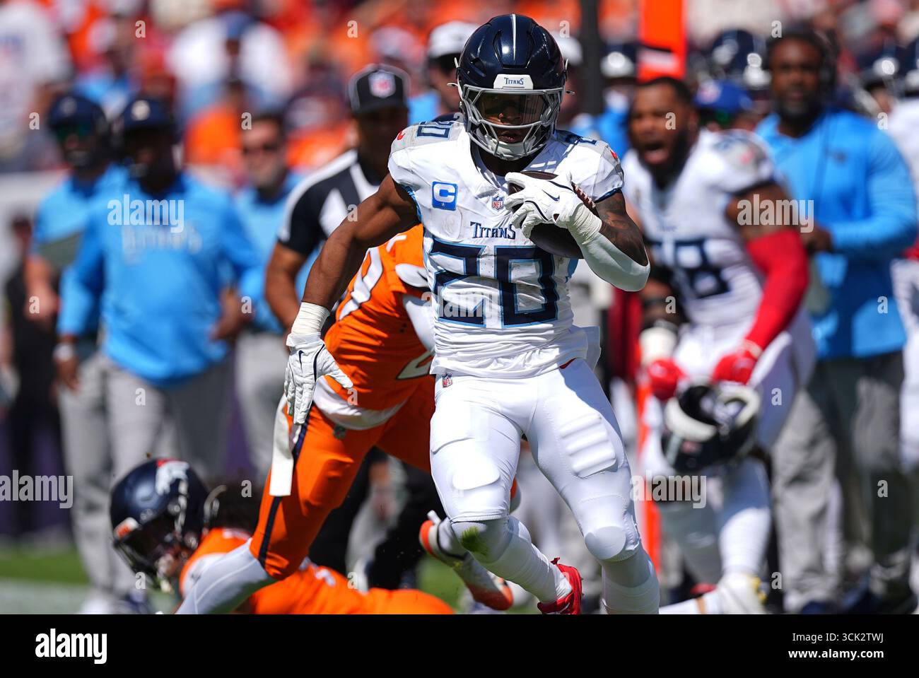 Tennessee Titans running back Tony Pollard (20) in the first half of an ...