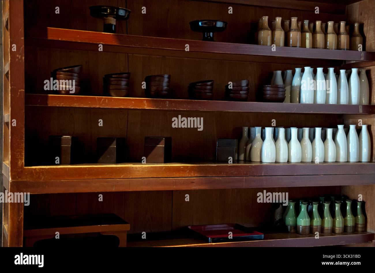 Ryokan pantry at Sekijuku Hatago Tamaya Historical Museum: Edo period ...