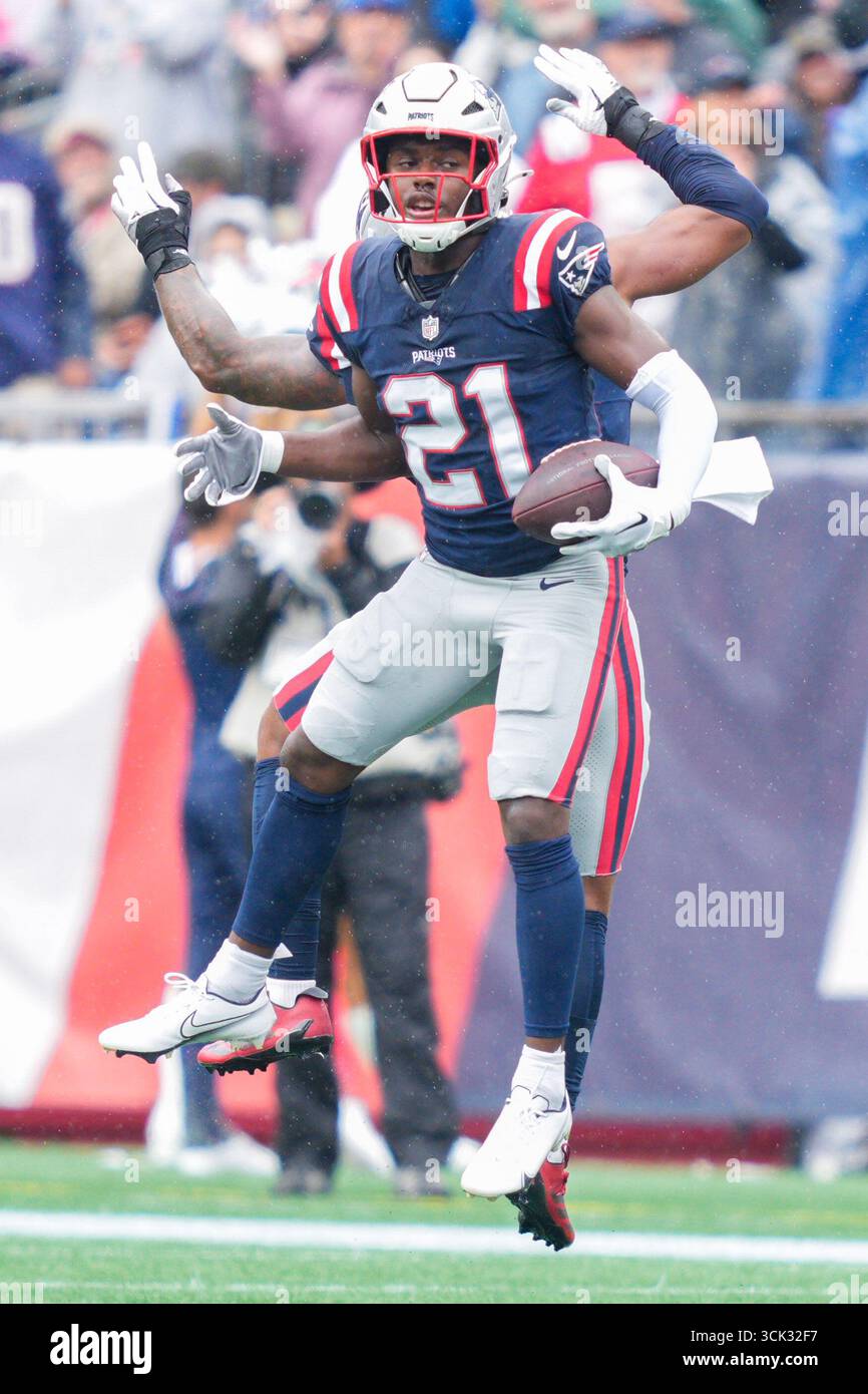 New England Patriots safety Jaylinn Hawkins (21) celebrates an ...