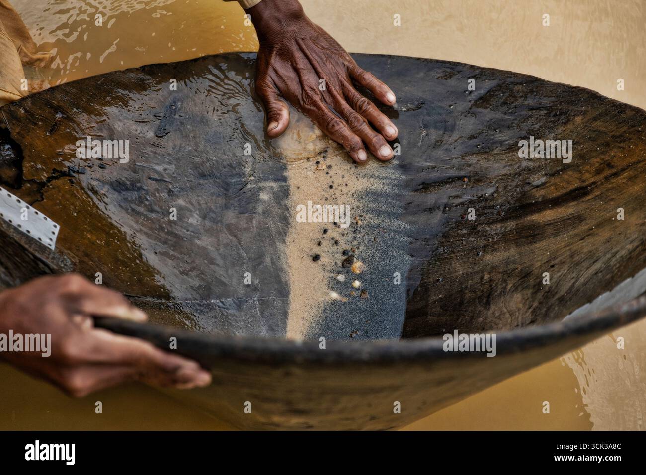 Artisanal gold and diamond mining in Kalimantan, Borneo, Indonesia ...