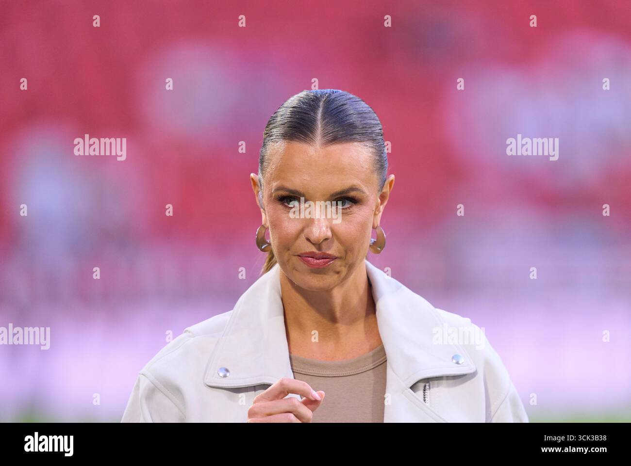 Laura WONTORRA, RTL sports presenter, reporter, woman, moderator, TV ...