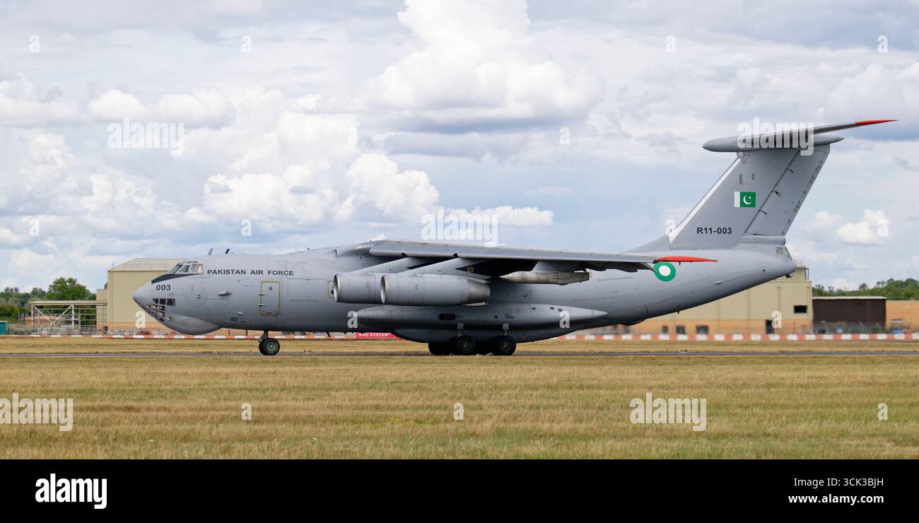 Aerial refuelling tanker transport aircraft hi-res stock photography ...