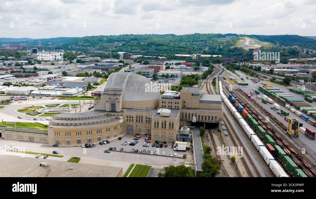 Iconic cincinnati view hi-res stock photography and images - Alamy