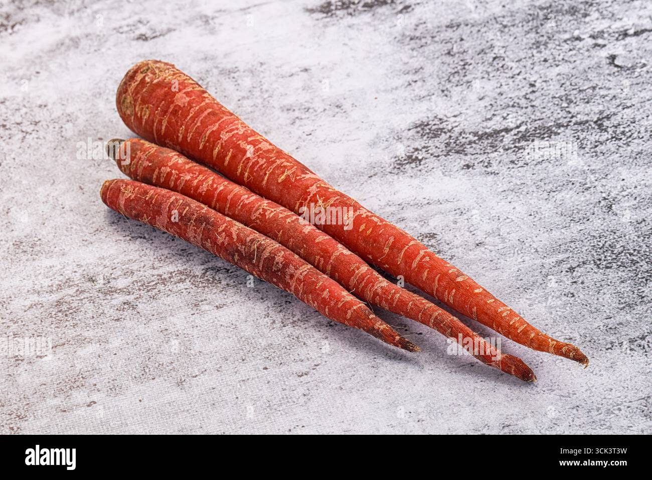 Red indian raw carrot hi-res stock photography and images - Alamy