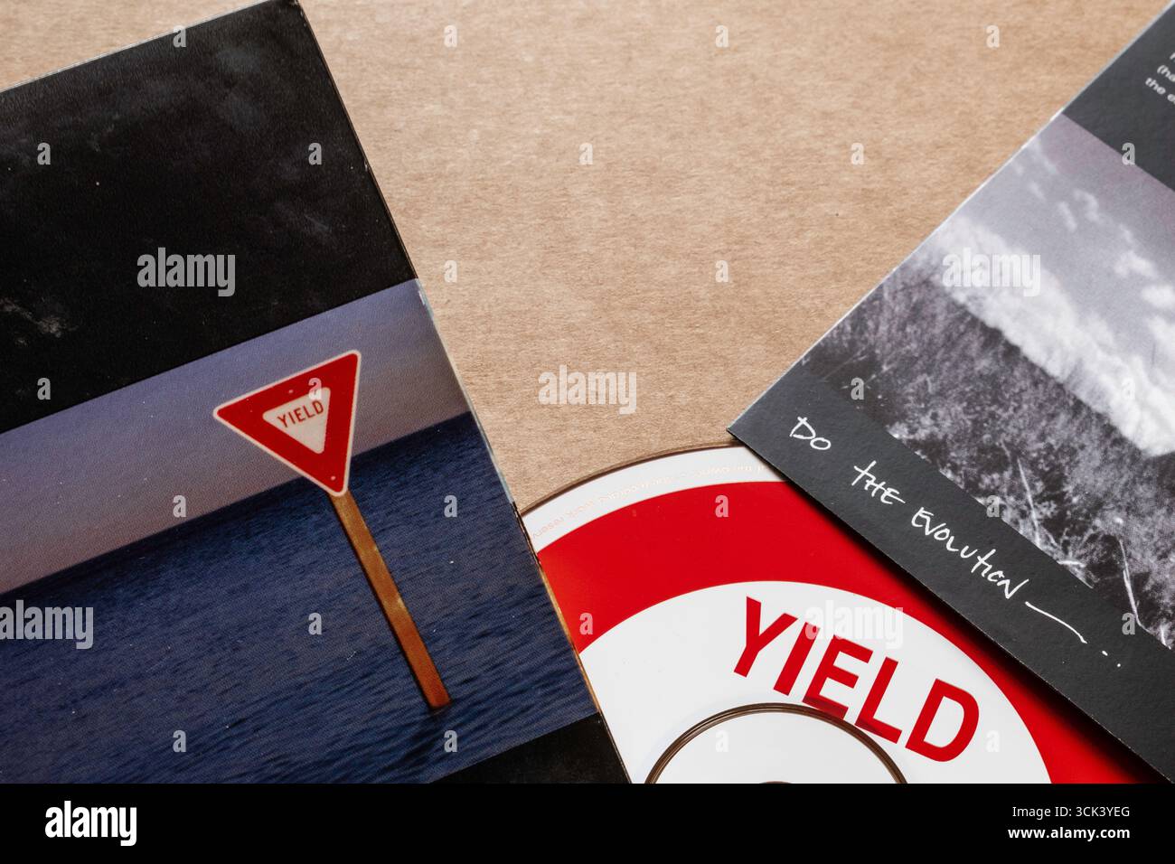 1998 yield hi-res stock photography and images - Alamy