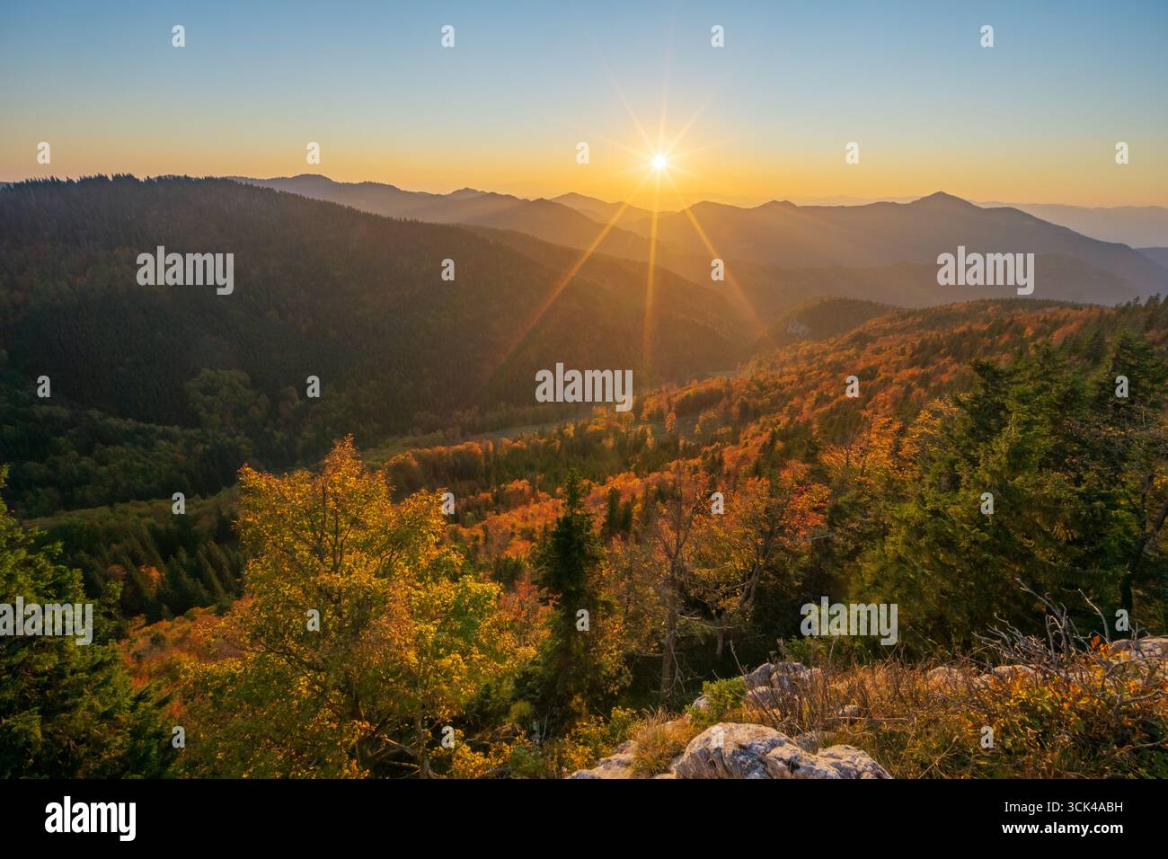 View suns radiant rays hi-res stock photography and images - Alamy