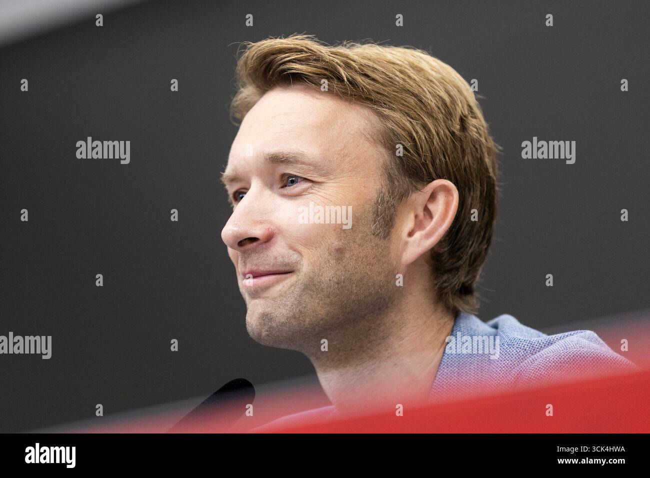 Simon Rolfes bei der Pressekonferenz von Bayer 04 Leverkusen anl?sslich des neuen Cheftrainers ...