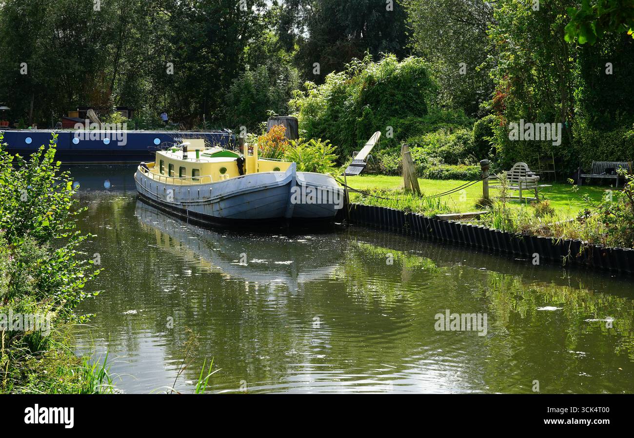 Dutch barge moored near hi-res stock photography and images - Alamy