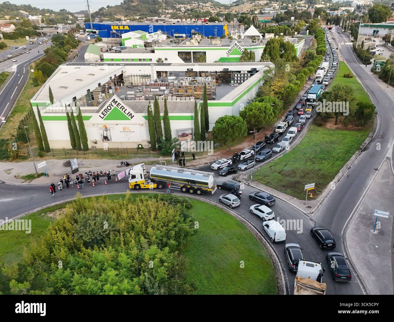 demonstration by the "block everything" movement in Marseille on 10 ...