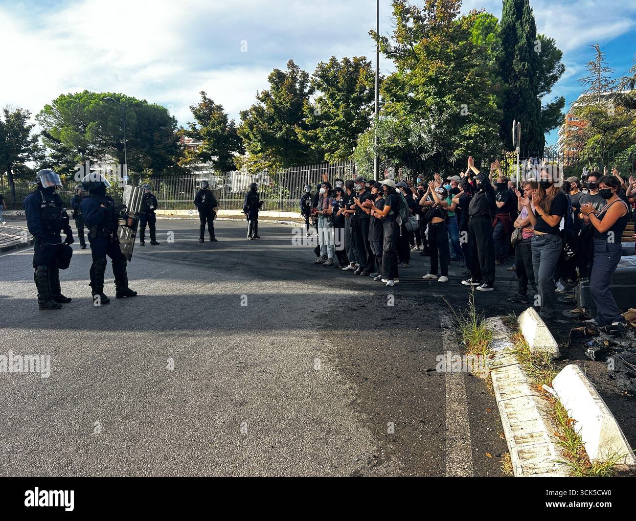 demonstration by the "block everything" movement in Marseille on 10 ...