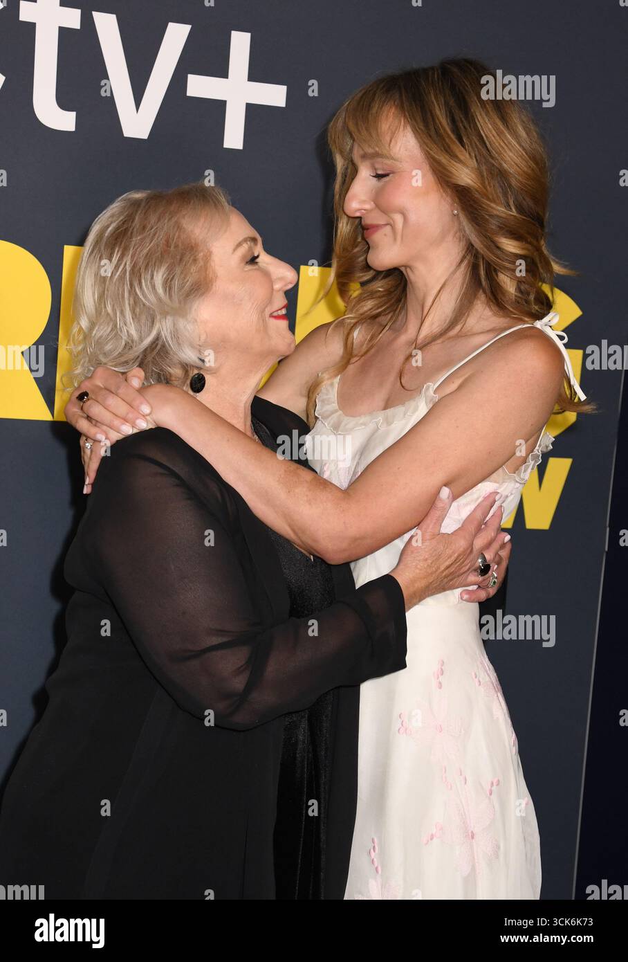 NEW YORK, NY - SEPTEMBER 9: Mimi Leder and Hannah Leder at the season ...
