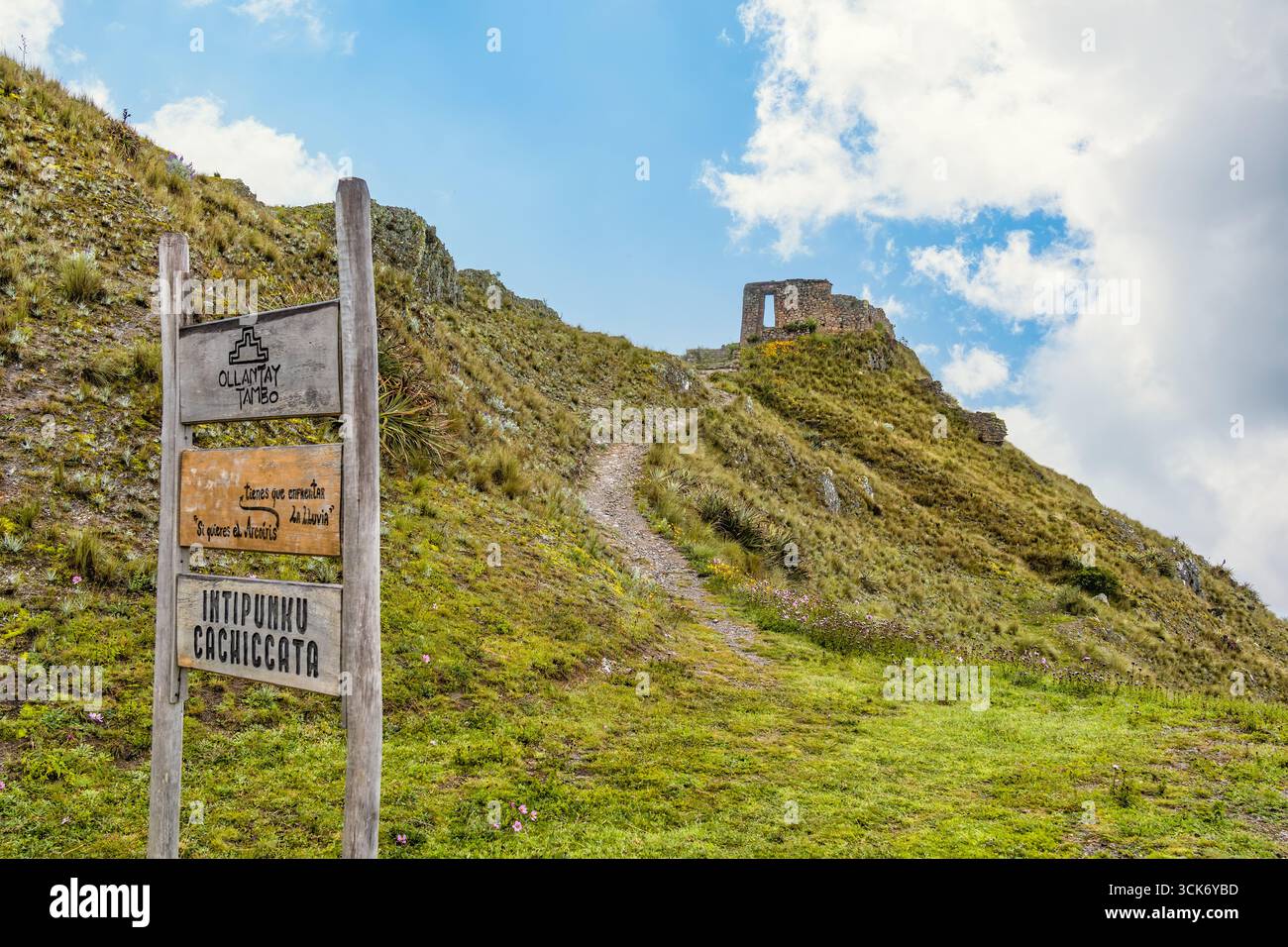 Scenic view of the Inti Punku (Sun gate), one of the most scenic hikes ...