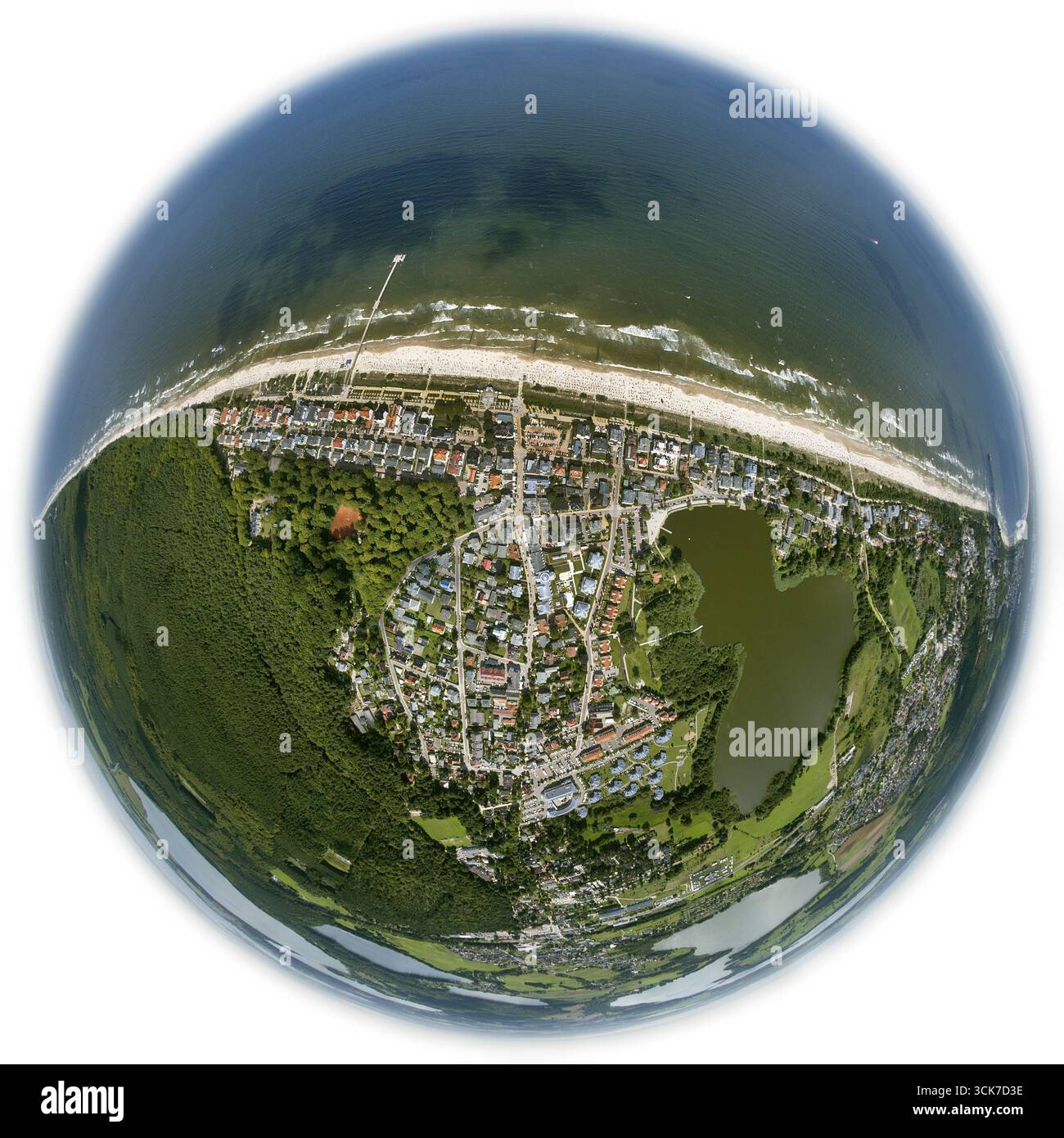 Beach view aerial above Cut Out Stock Images & Pictures - Alamy