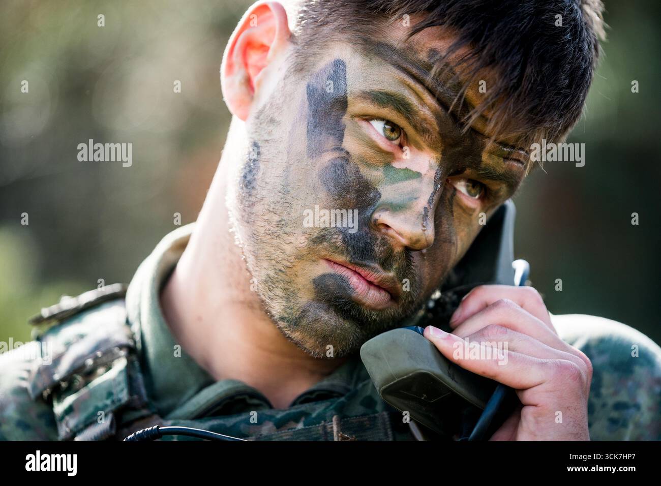 ZOUTKAMP - A reconnaissance unit during a large-scale airborne assault ...
