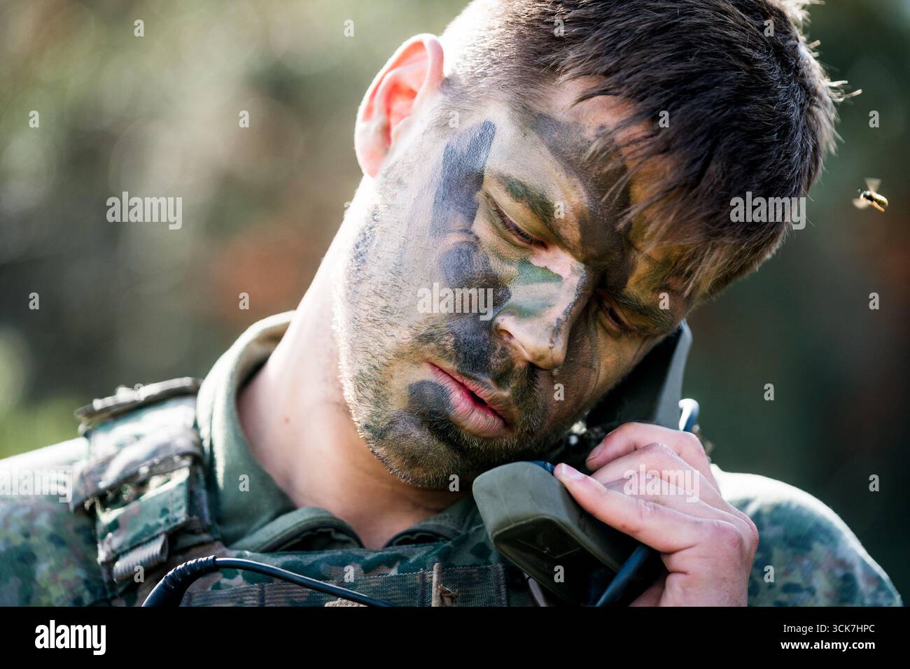 ZOUTKAMP - A reconnaissance unit during a large-scale airborne assault ...
