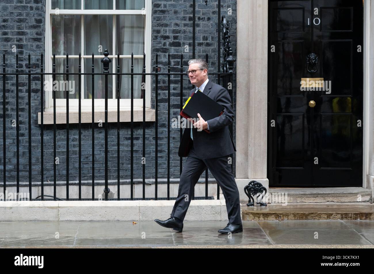 Keir starmer house of commons 2025 hi-res stock photography and images ...