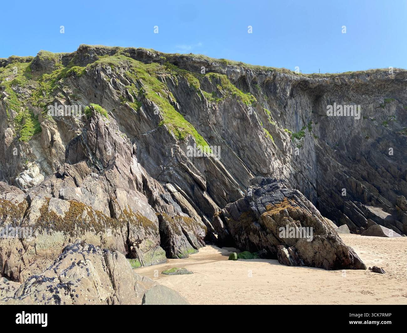 Coumeenoole Beach on the Dingle Peninsula, Ireland Stock Photo - Alamy