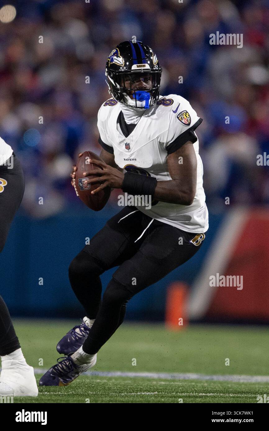 Baltimore Ravens quarterback Lamar Jackson (8) looks to pass during the ...