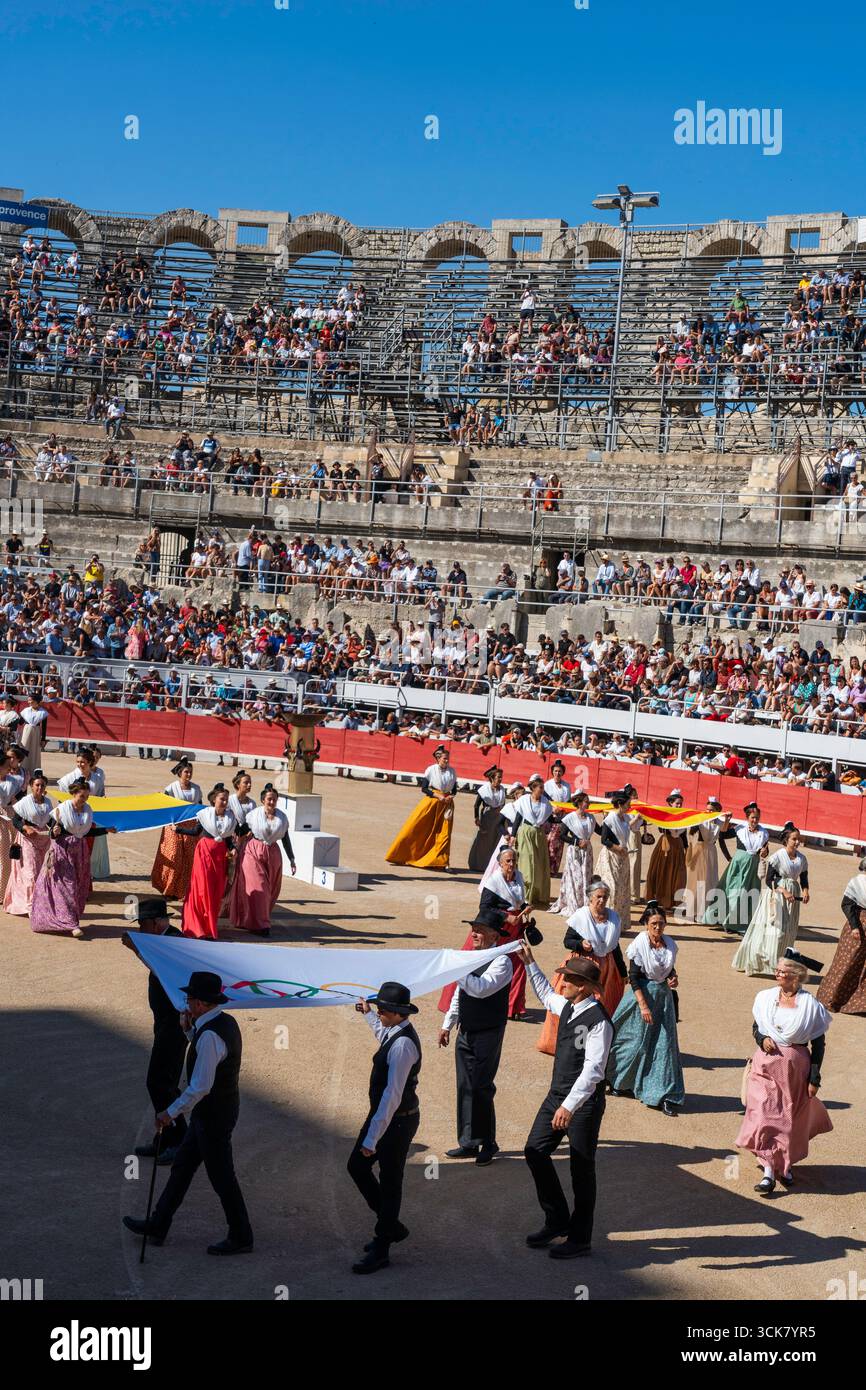 Special ceremony honoring the Olympics before the prestigious La ...