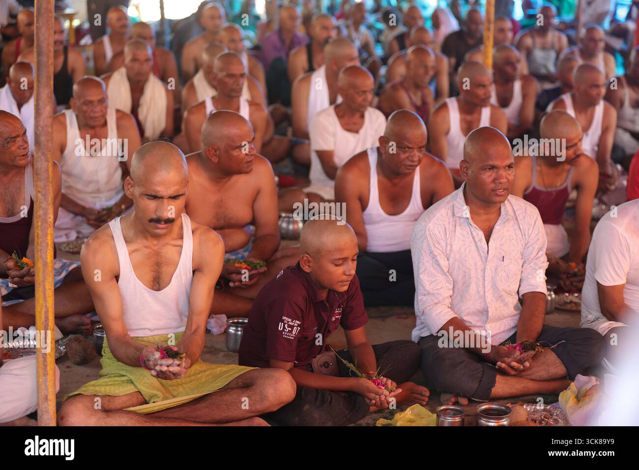 Prayagraj, India. 10 Sep. 2025 People perform 'Pind Daan' ritual to pay ...