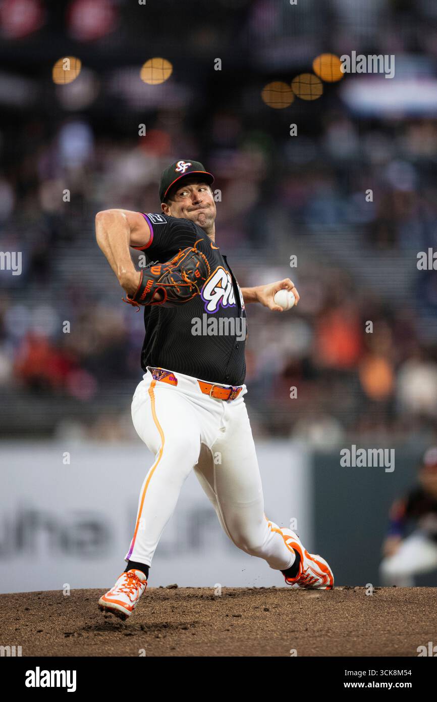 SAN FRANCISCO, CA - SEPTEMBER 09: San Francisco Giants pitcher Robbie ...