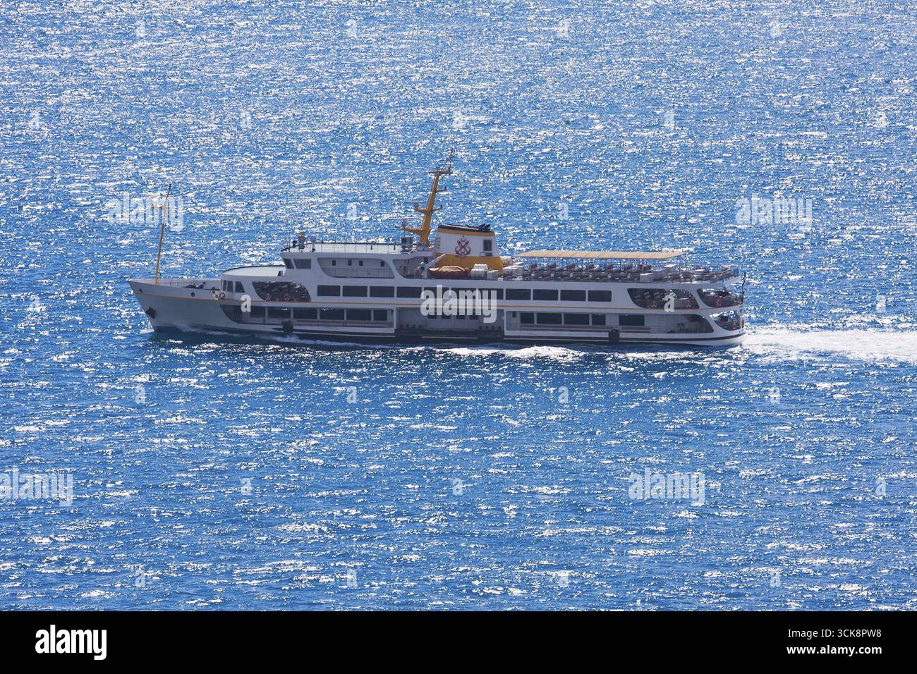Boat ride, boat, bosphorus hi-res stock photography and images - Alamy