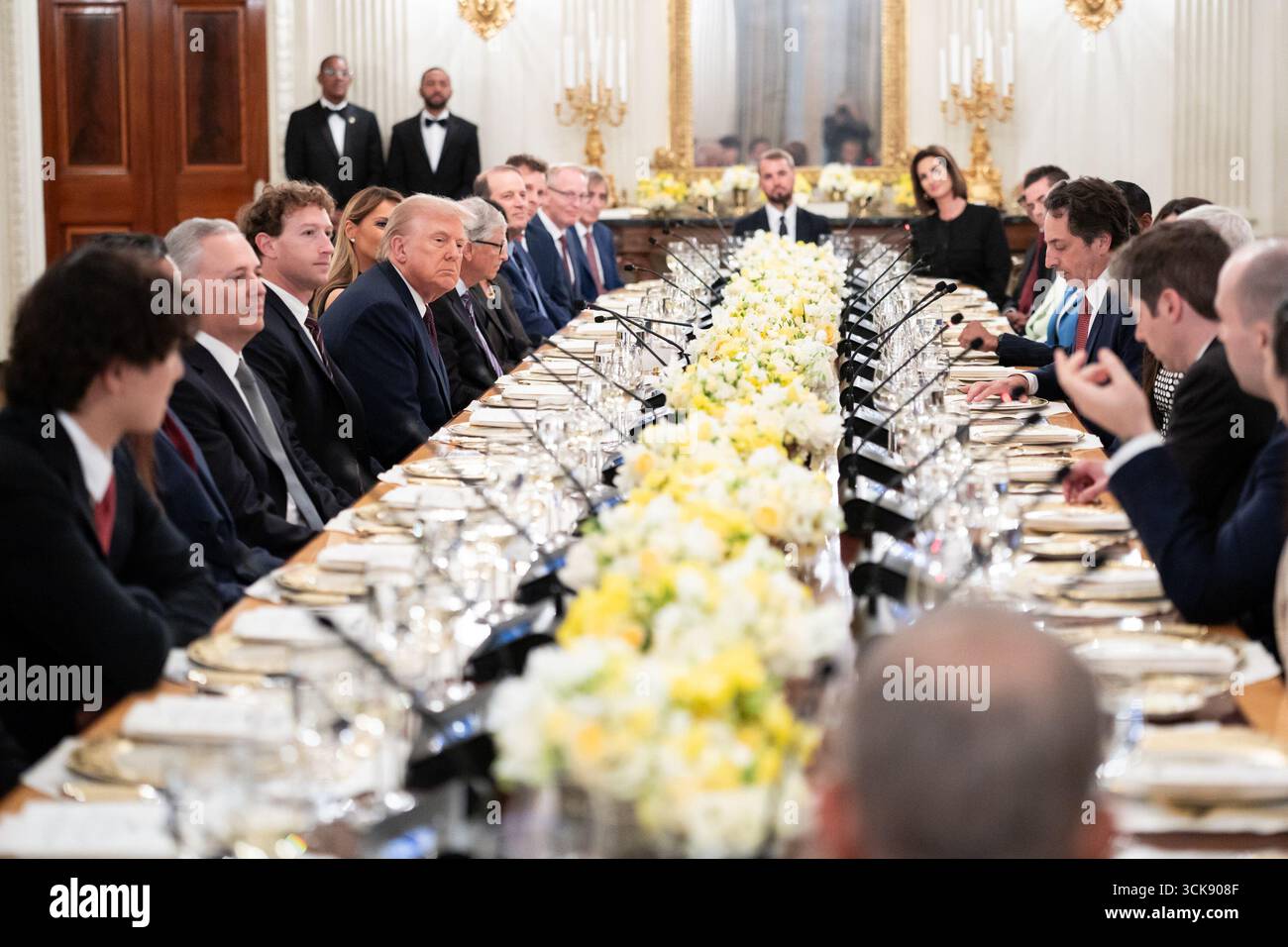 President Donald Trump and First Lady Melania Trump host business and ...