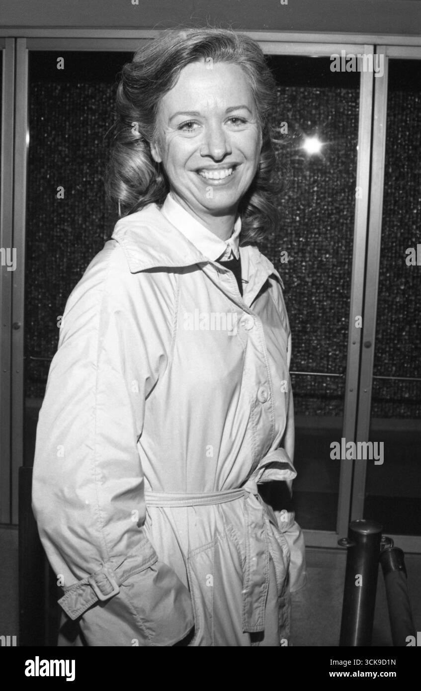 **FILE PHOTO** Polly Holliday Has Passed Away. Polly Holliday Circa ...