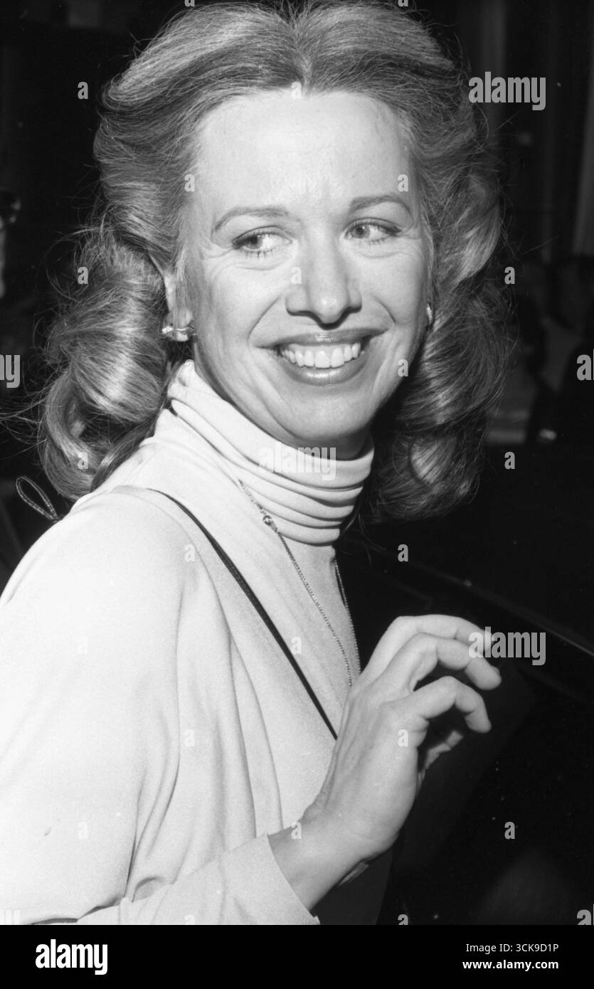 **FILE PHOTO** Polly Holliday Has Passed Away. Polly Holliday January ...
