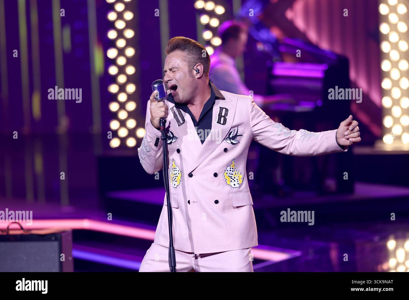 10 September 2025, North Rhine-Westphalia, Cologne: Sasha performs as ...