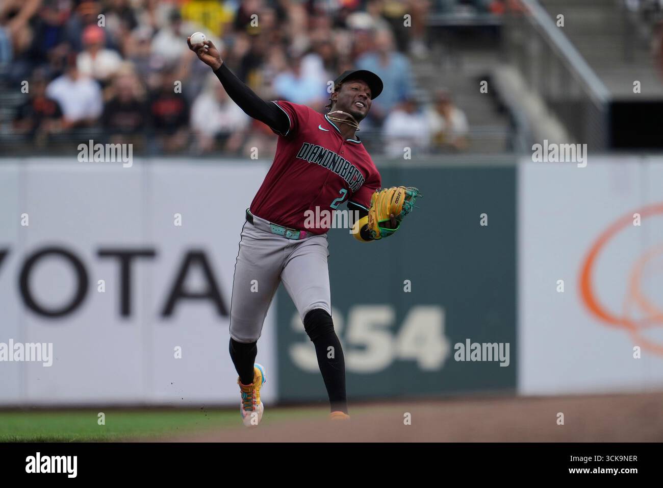 Arizona Diamondbacks shortstop Geraldo Perdomo throws out San Francisco ...