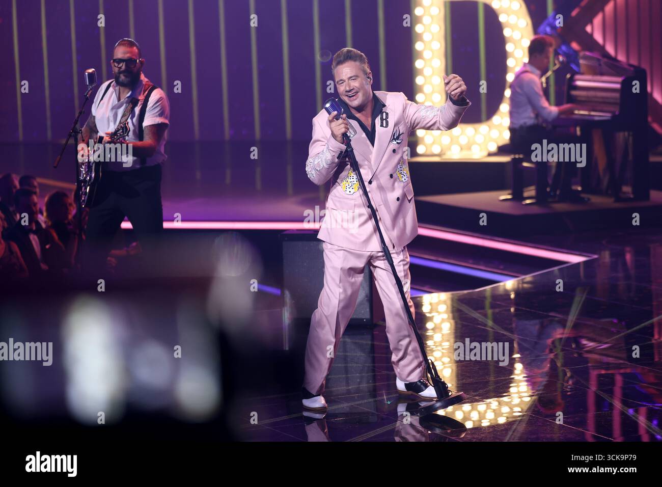 10 September 2025, North Rhine-Westphalia, Cologne: Sasha performs as ...