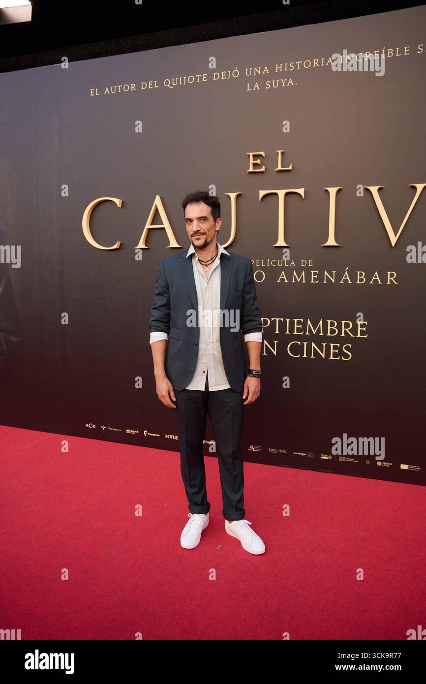 Juanma Munigurria attends the premiere of the film El Cautivo directed ...
