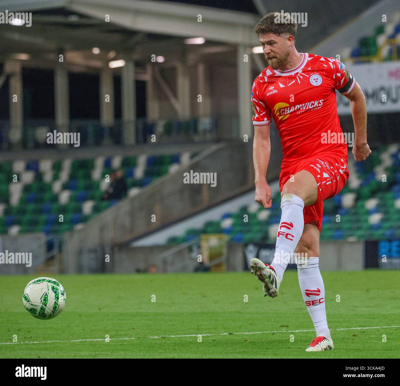 Sam bone footballer hi-res stock photography and images - Alamy